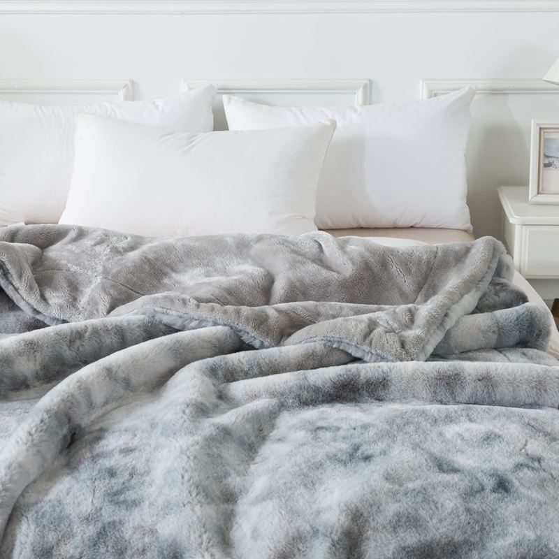 Luxurious Minky Winter Blanket – Pack for Israel